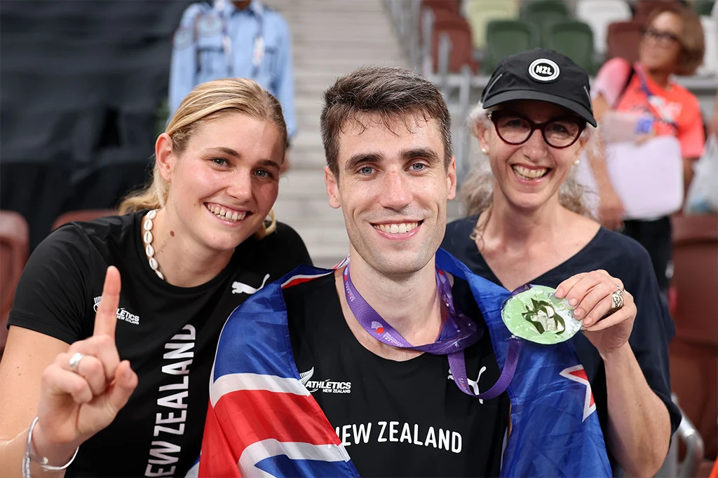 Hamish Kerr leaps to 2.36m for world high jump gold in Tokyo